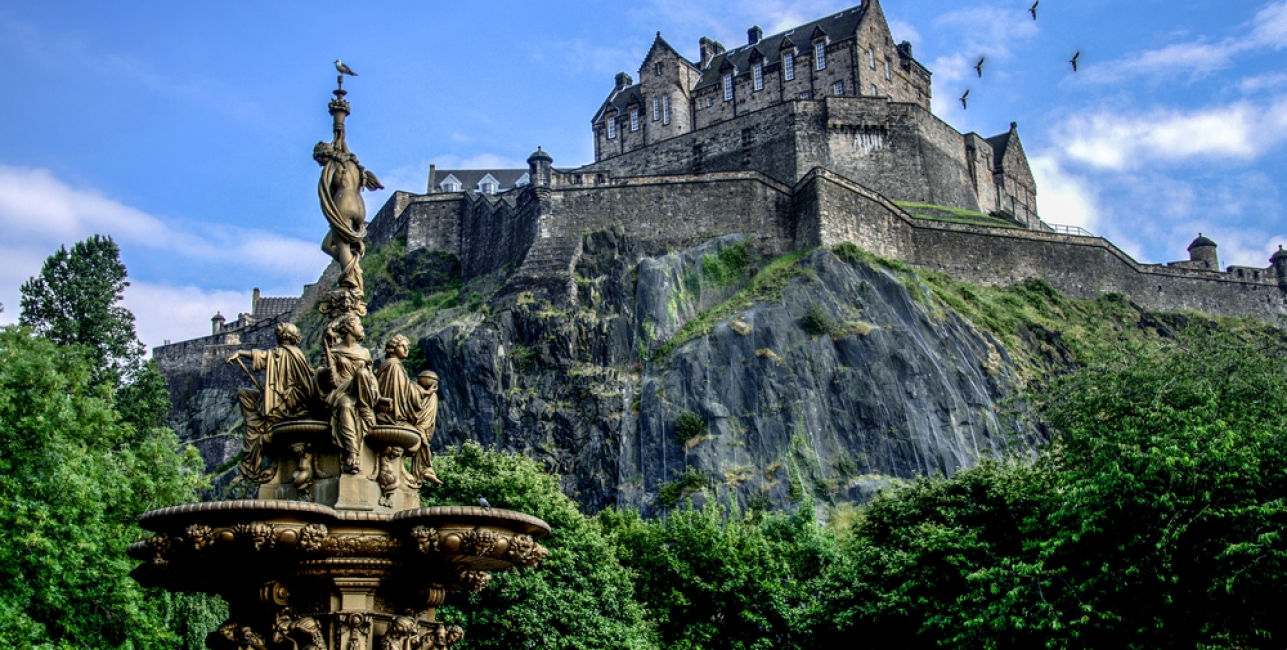 Edinburgh and Dublin | Railbookers®