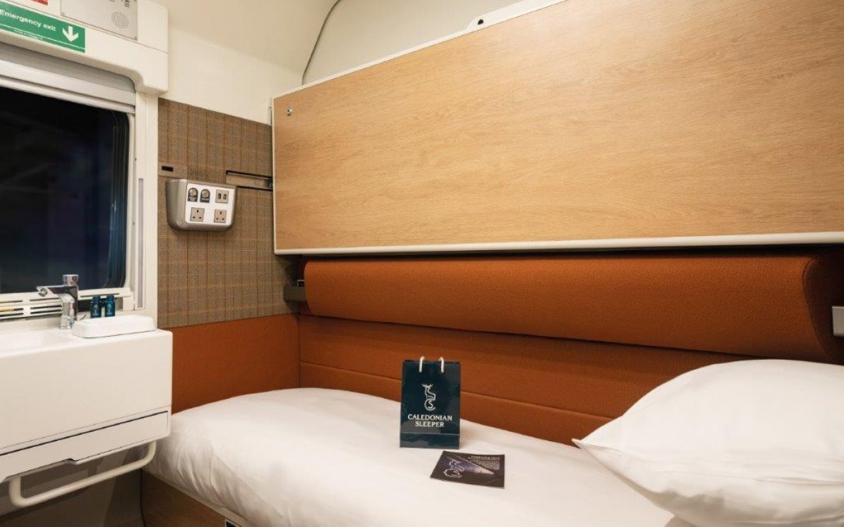 Night Train to Scotland | Caledonian Sleeper by Railbookers