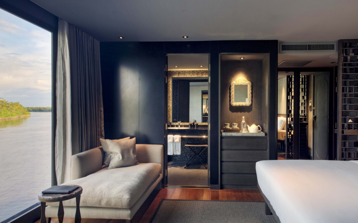 The Aqua Nera: An All-Inclusive Journey | Railbookers®