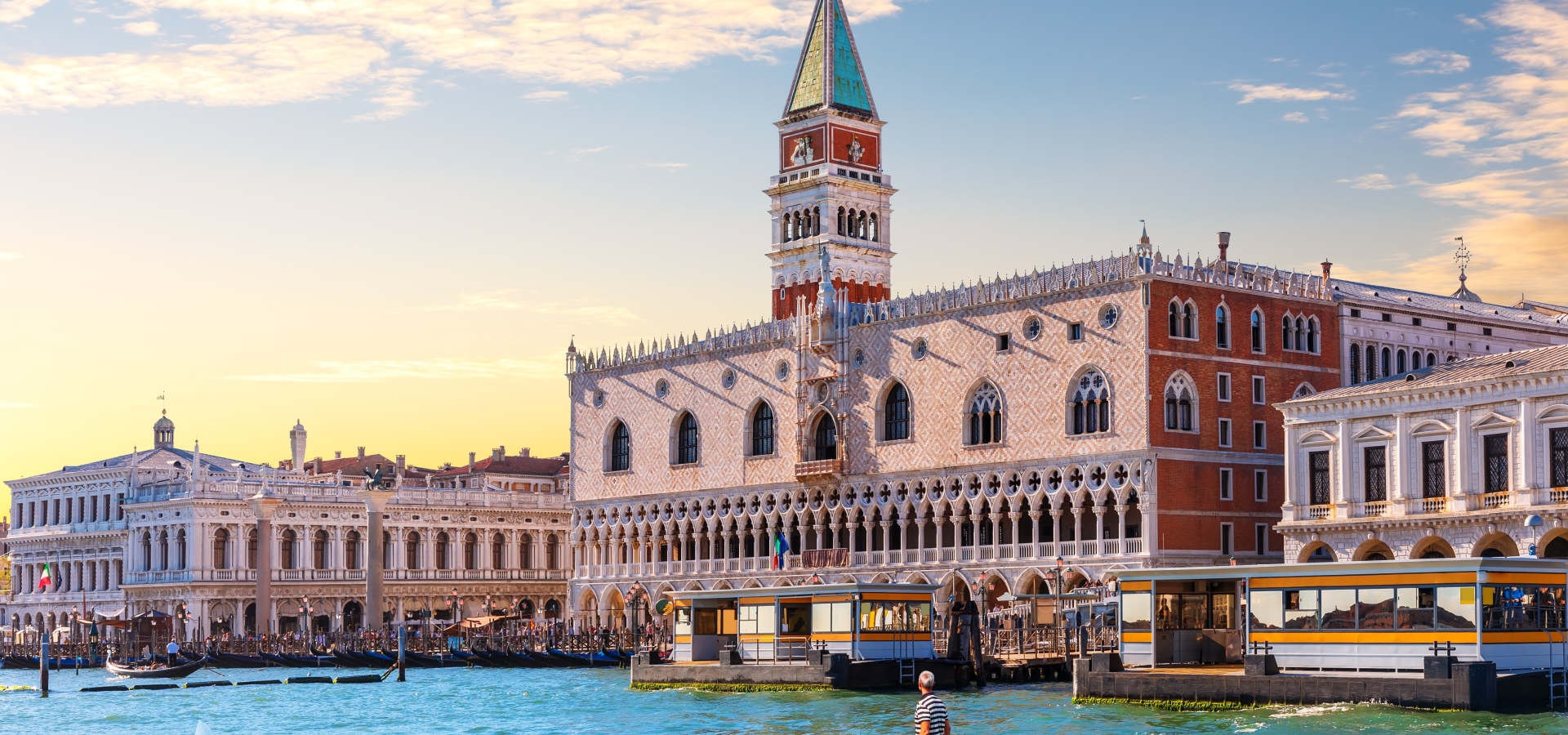 Passa Vodafone Veneto Palace Sina Centurion Palace Hi Res Stock