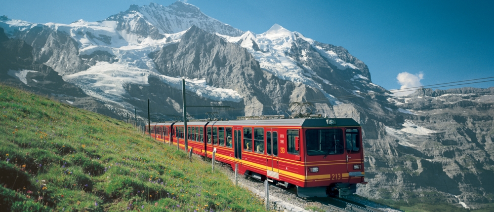 7 Top Rail Trips for Seniors | Railbookers®